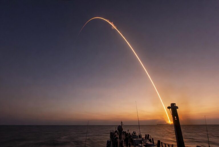 India Responds to Pakistan Navy Consecutive Missiles Fire with Arabian ...