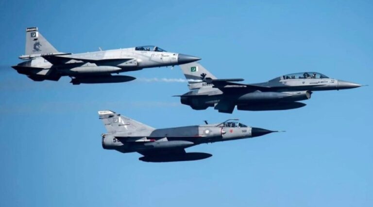 Islamabad Hints at Expanded Pakistan Saudi Defence Alliance With Two